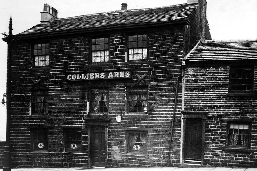 Women, darts and the pub in the interwar period | The National Archives